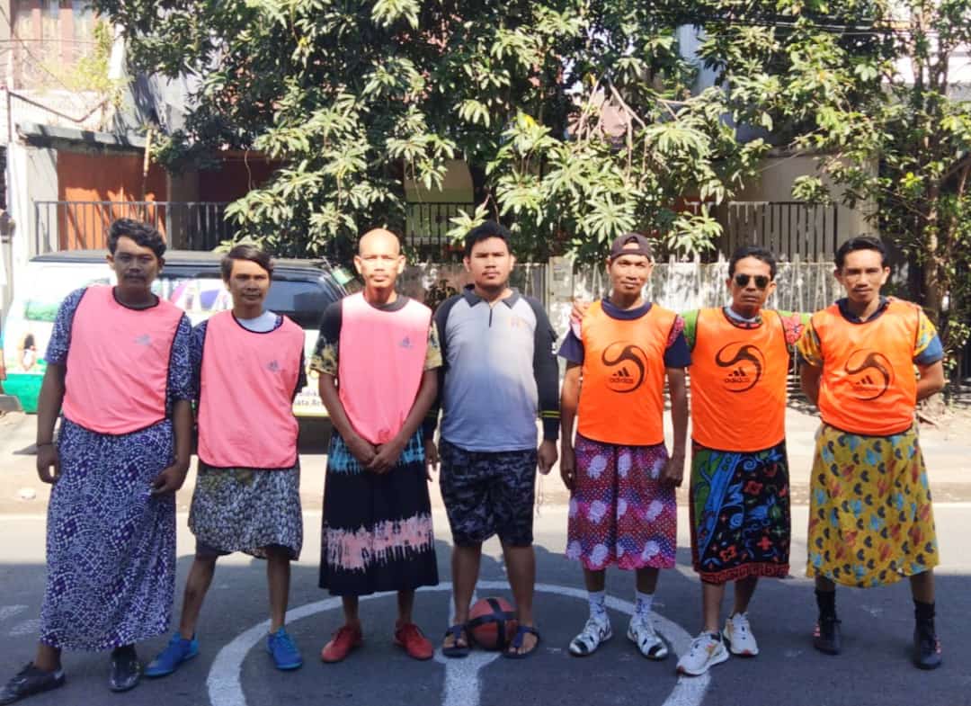 Meriahkan HUT RI ke-77, LAROSA Comunity Gelar Lomba Futsal Pakai Daster ...